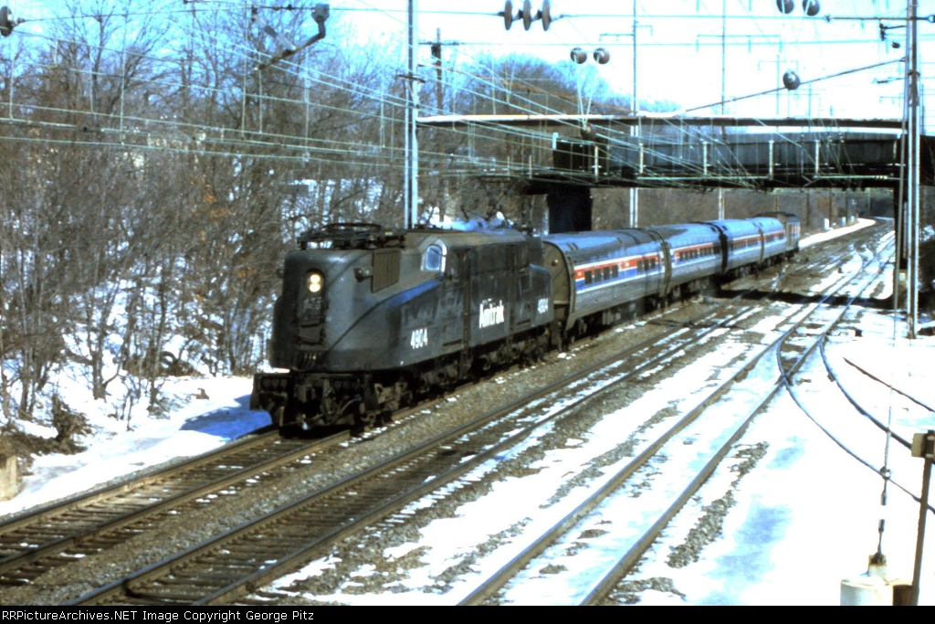 Amtrak GG1 4904 at Bowie, MD.